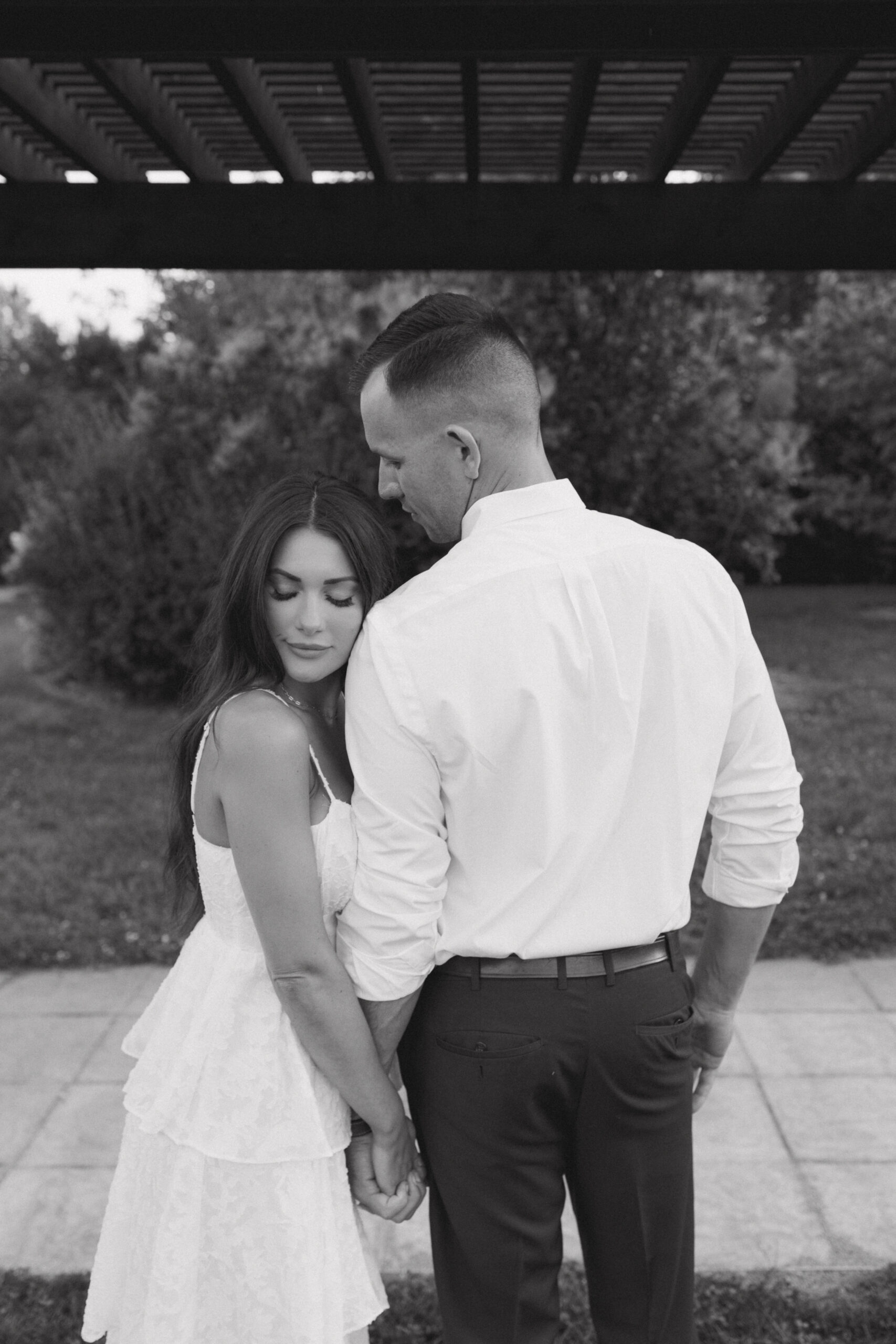Sarah + Brett – Garden Engagement Session | katiemichaphotography.com