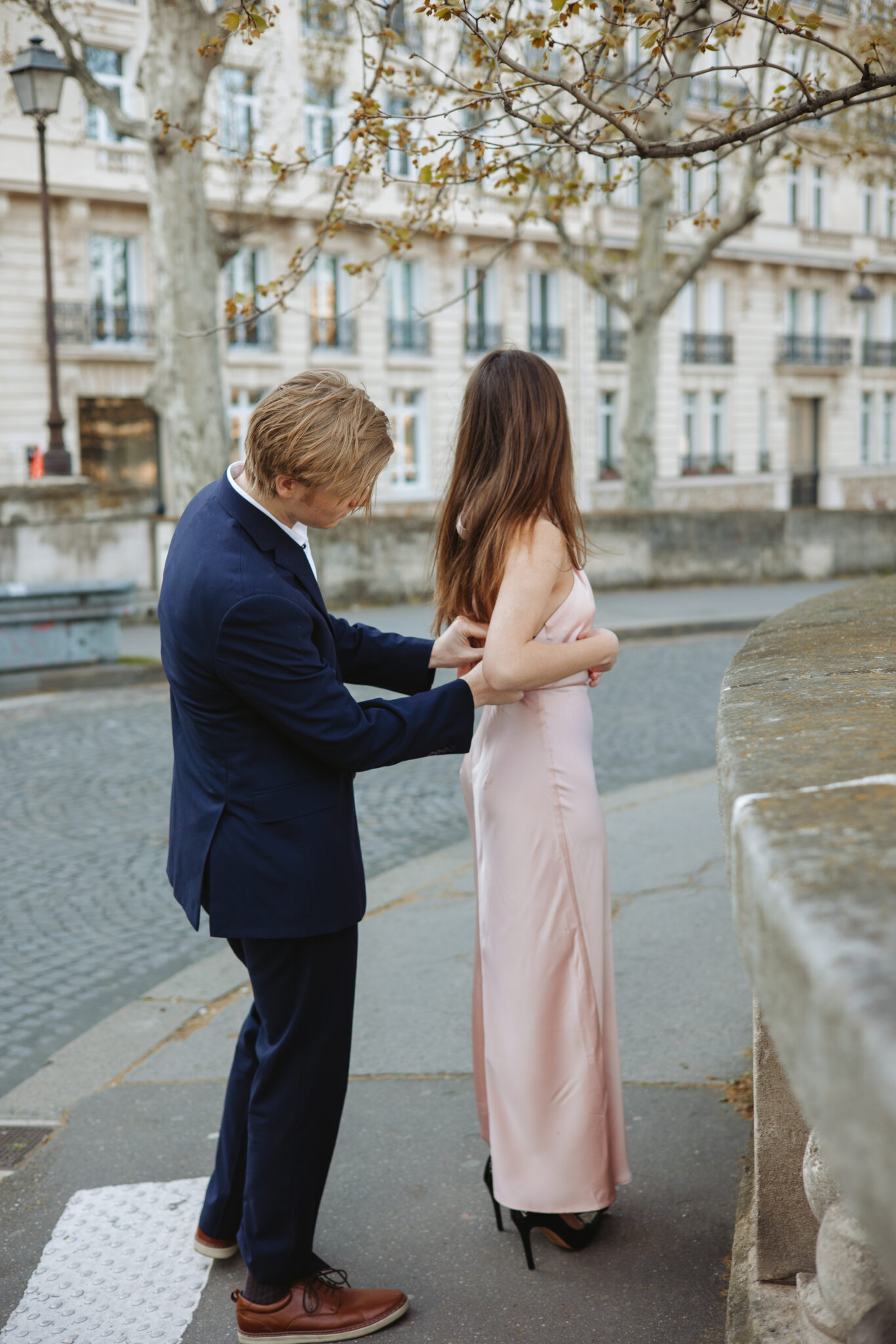 Alona + Robert – Paris, France Couple Photos | katiemichaphotography.com